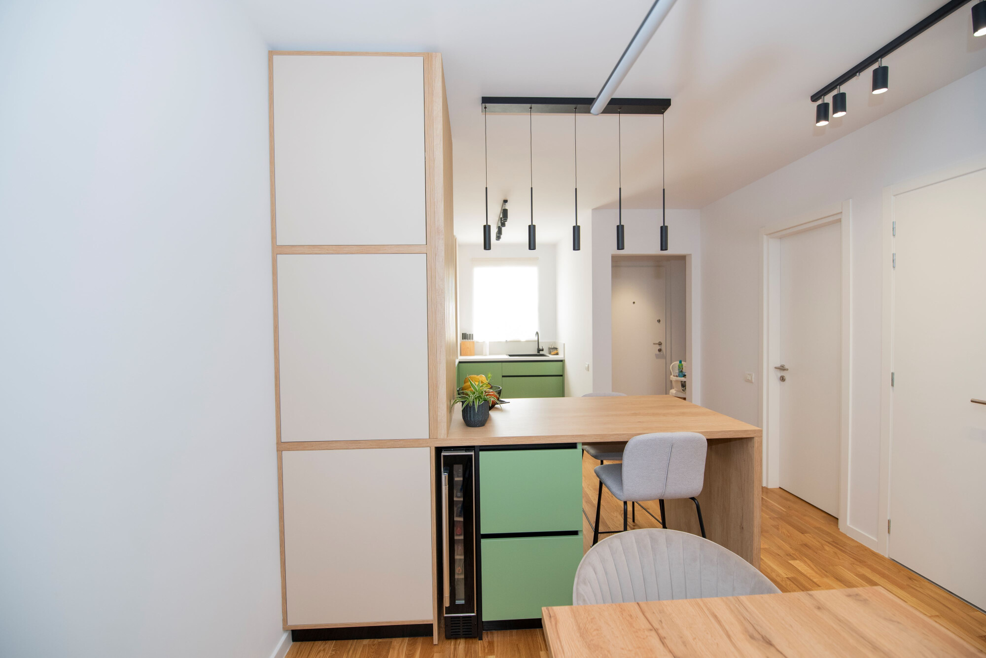 Fabrica de mobilă la comandă Mobilier bucatarie Soft Green Touch
