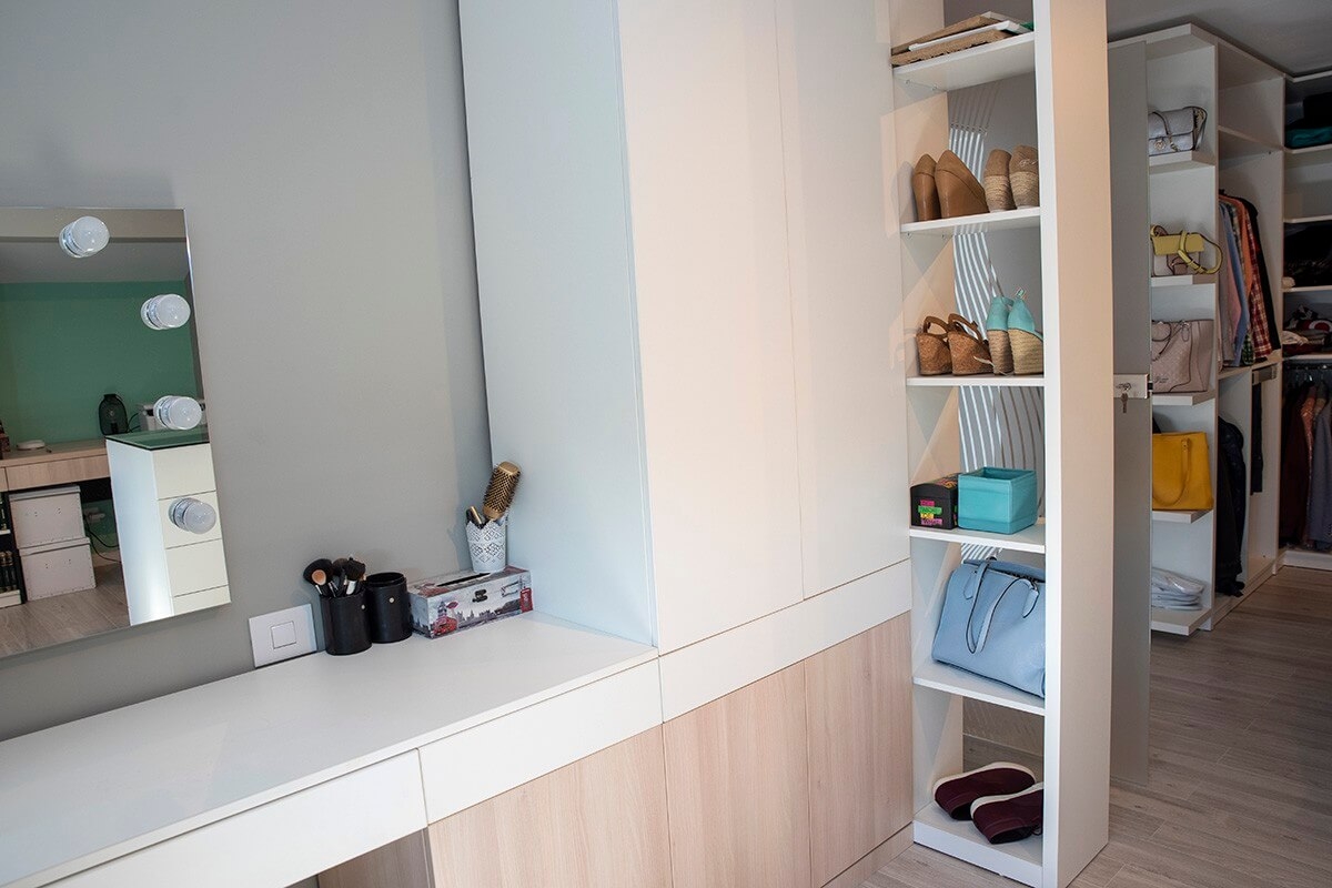 Fabrica de mobilă la comandă Mobilier Dressing - Spațiu Multifuncțional