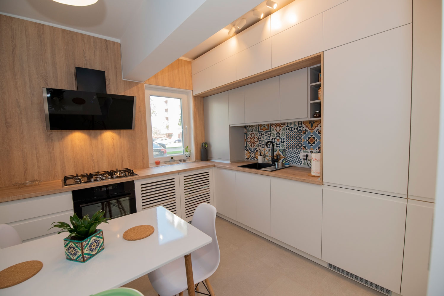 Fabrica de mobilă la comandă Mobilier Bucătărie MDF vopsit mat