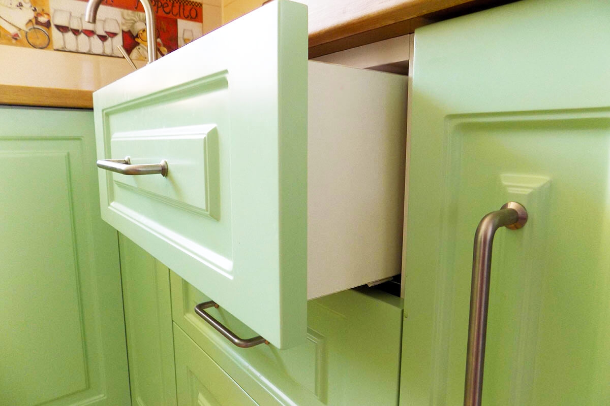 Fabrica de mobilă la comandă Mobilier Bucătărie Verde Fistic